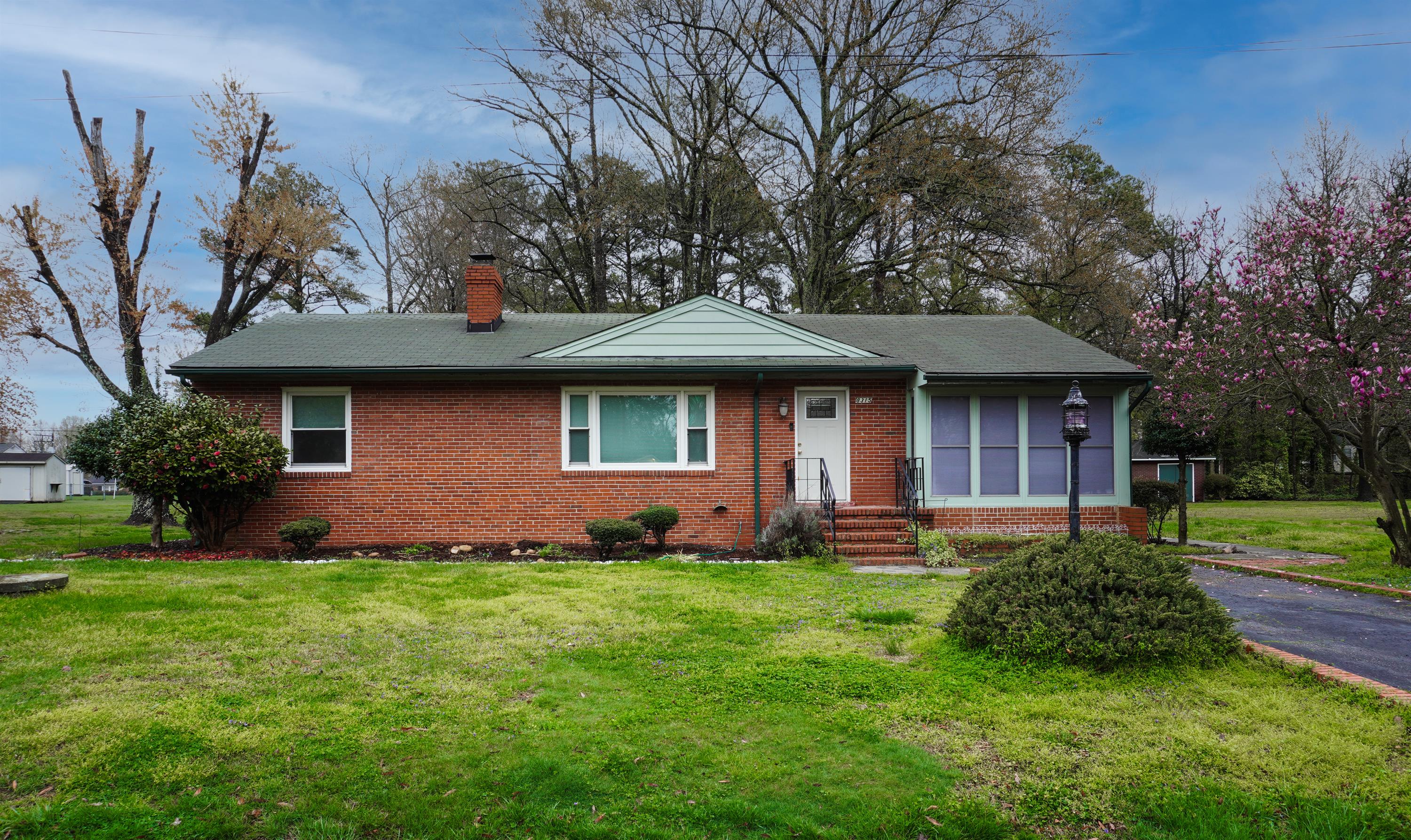 Home [rbjonespropertiesllc.managebuilding.com]